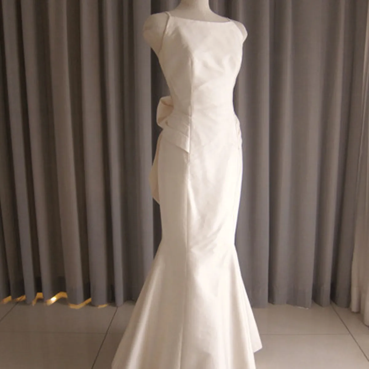 Silk taffeta mermaid line dress | ウェディングドレス