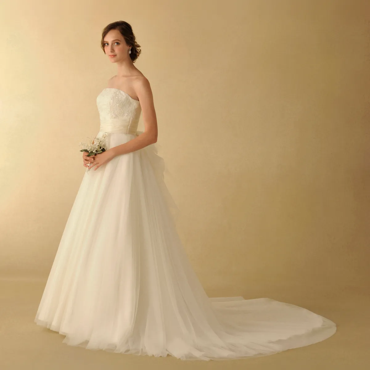 Champneys シャンプニーズ | ウェディングドレス