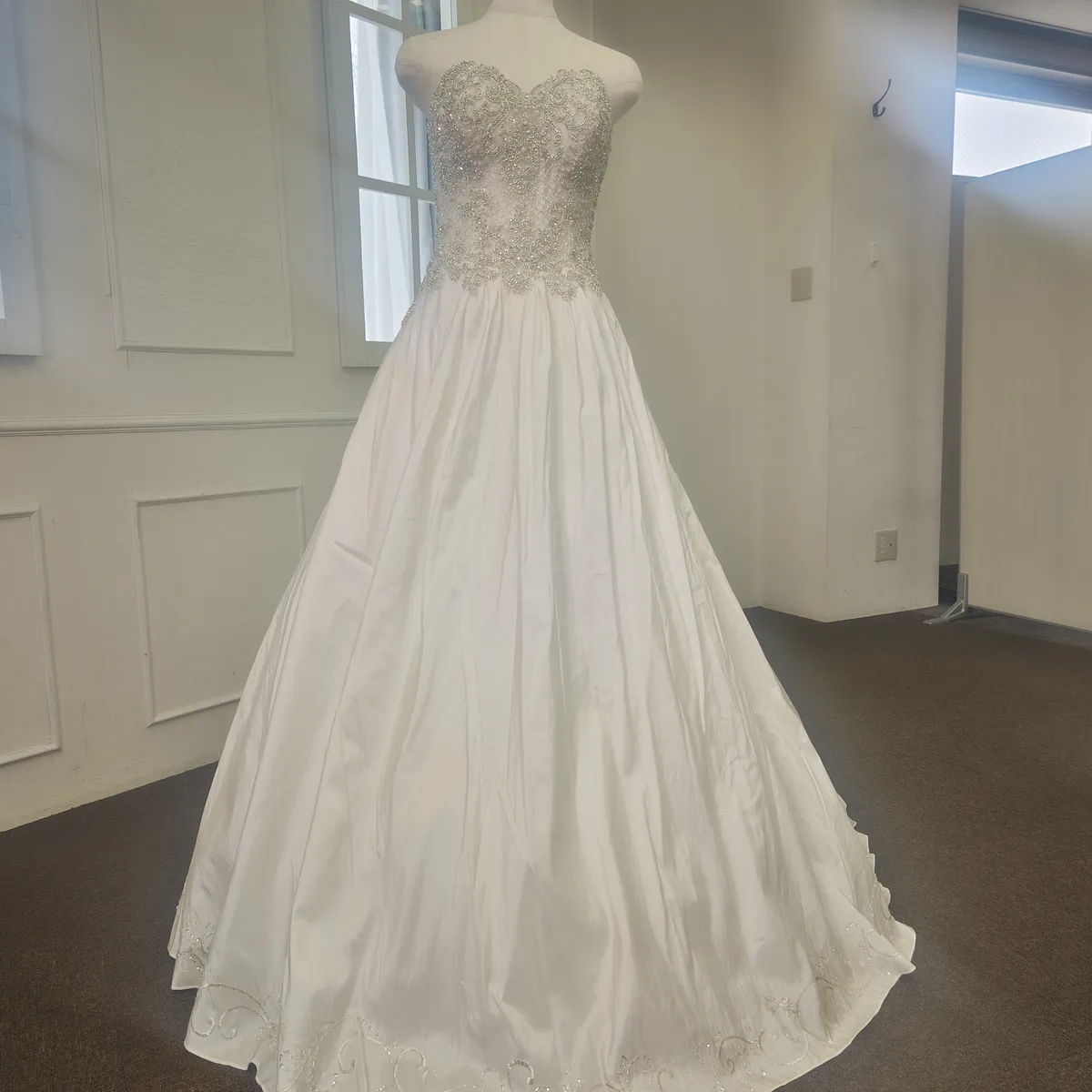 Casablanca 2374 | ウェディングドレス