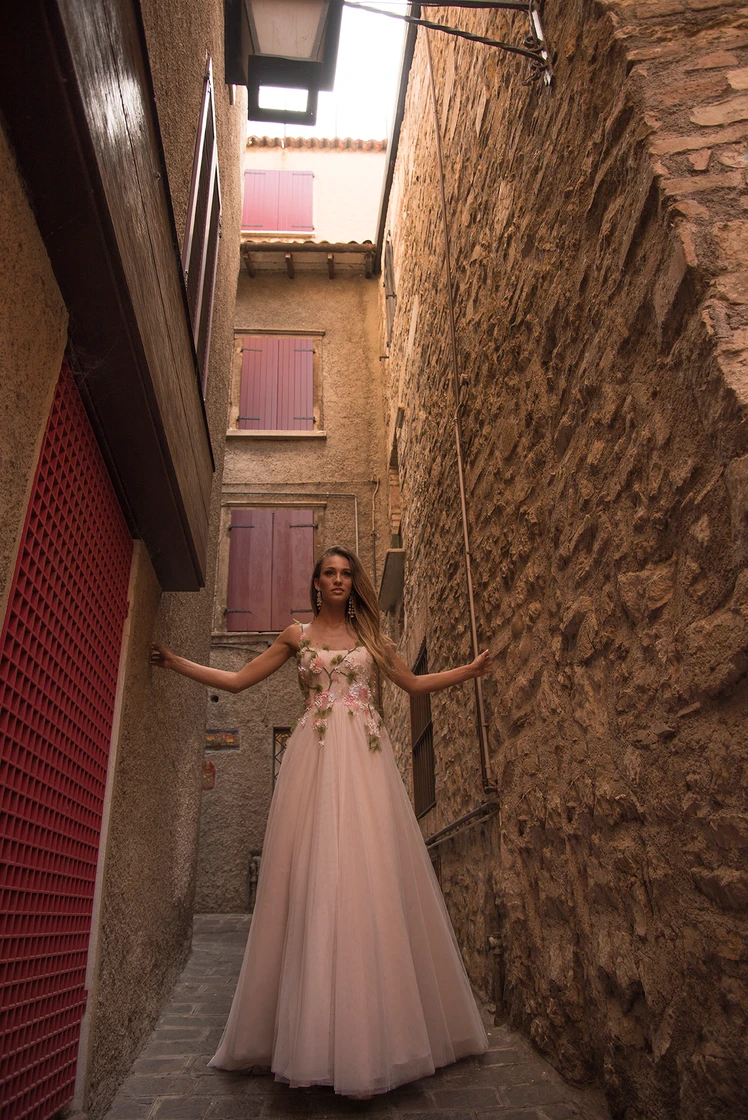 FIONA Galvan｜GALVAN SPOSA(ガルバンスポーサ)のウェディングドレス